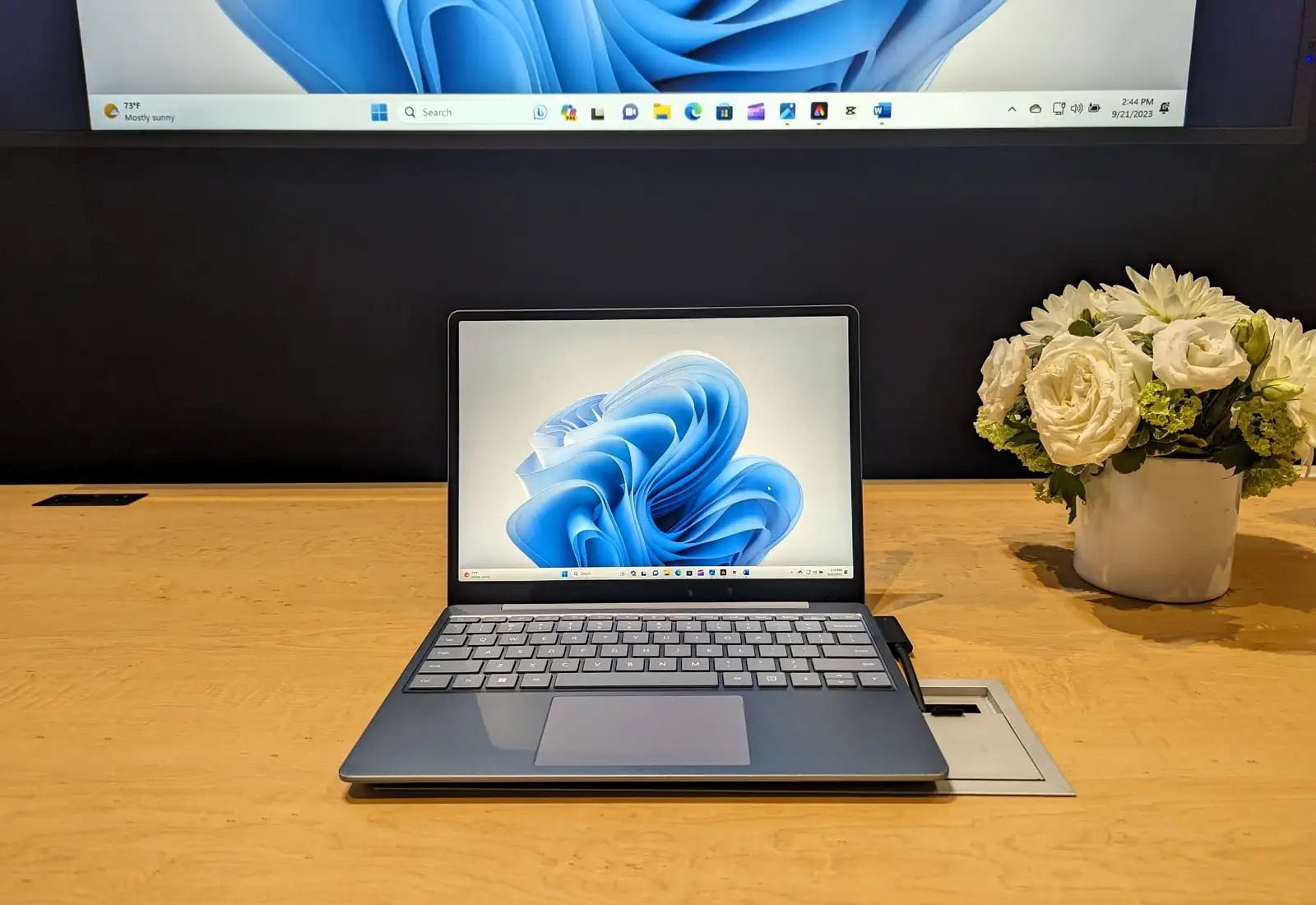 Surface Pro 10 e Laptop 6 in arrivo nel 2024 con AI, braccio, grandi ...
