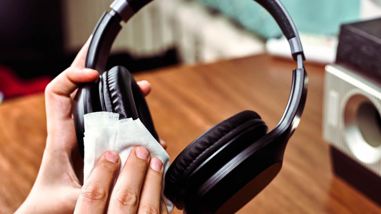 Como limpar os fones de ouvido e melhorar a qualidade do som