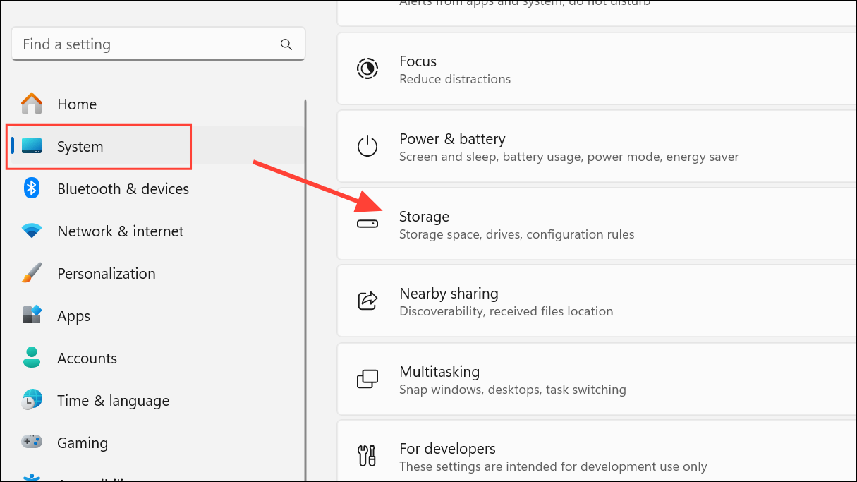 Detener o hacer que Storage Sense elimine archivos de la carpeta Descargas en Windows 11